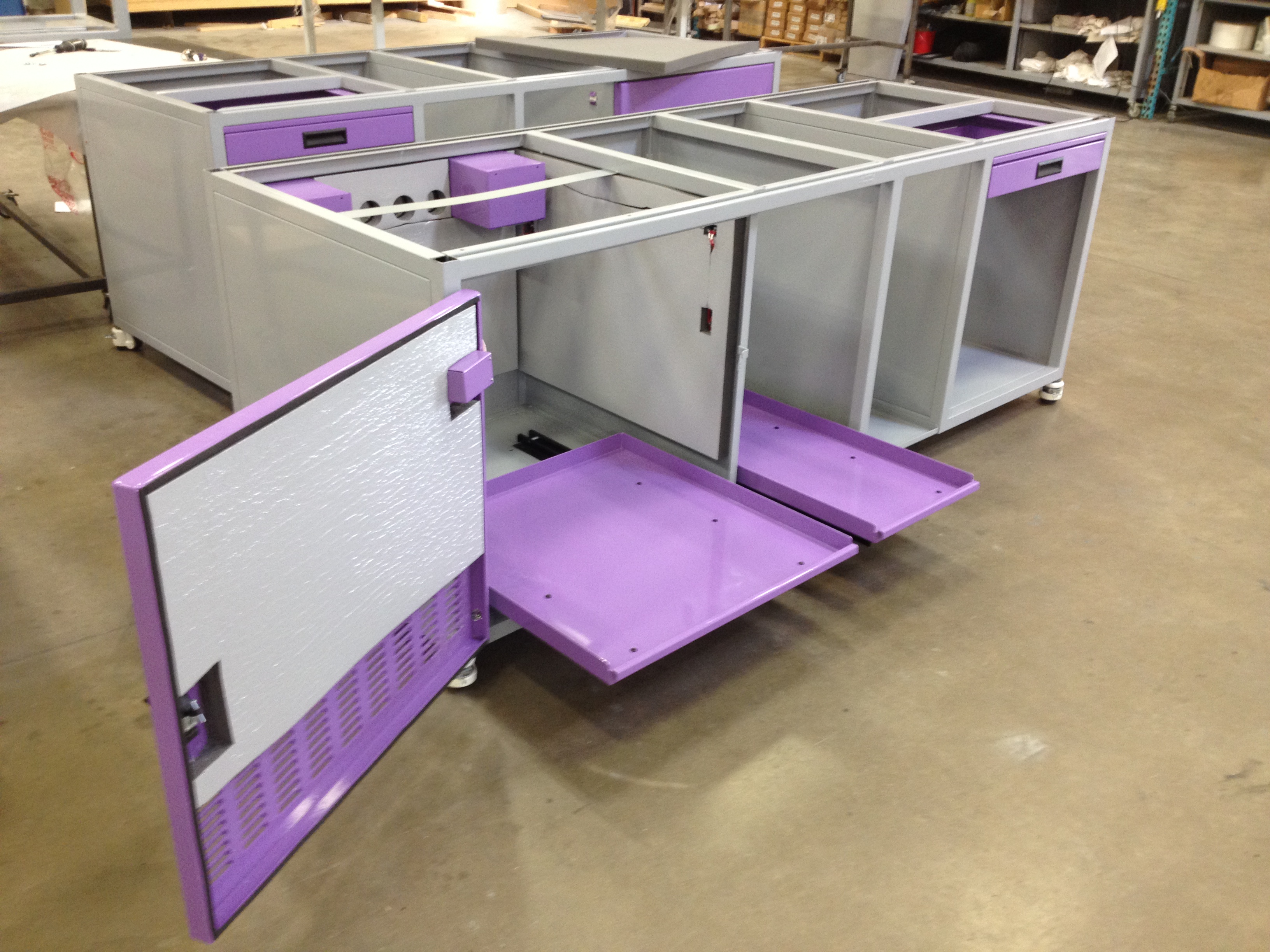 Benches for Mass Spec, HPLC and GC Instruments | OnePointe Solutions