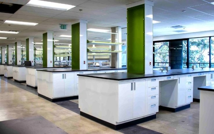 Medical Lab Furniture and Layouts | Made in the USA | OnePointe Solutions